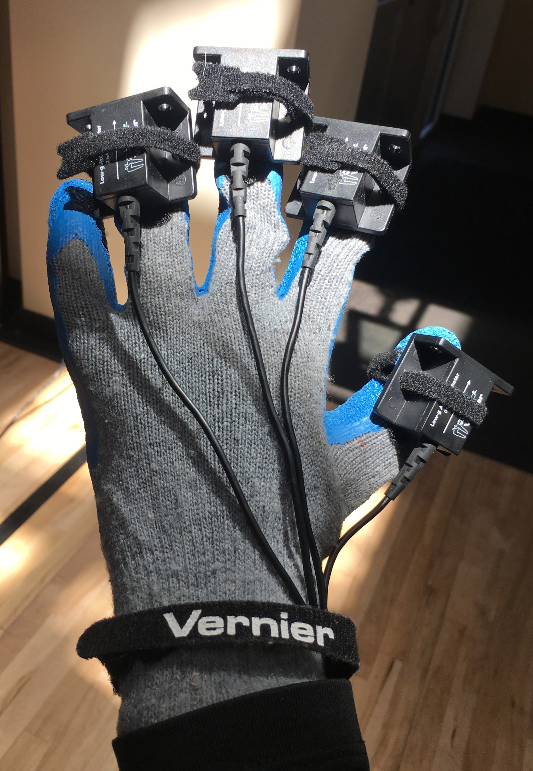 Controlling a Robotic Hand - Vernier